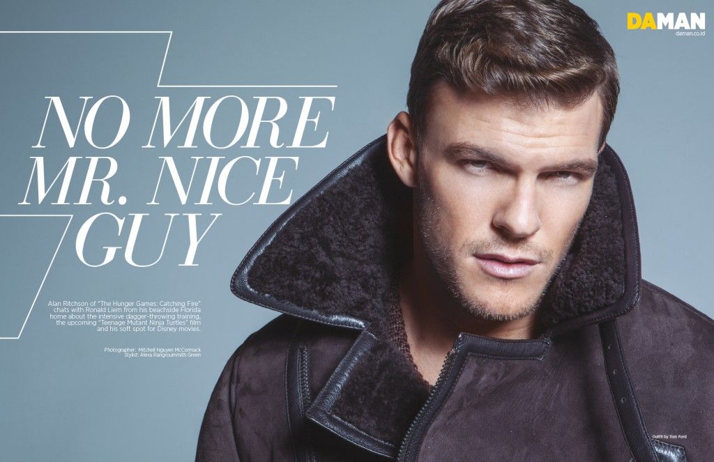 Alan Ritchson Da Magazine Alan Ritchson As Batman: The Perfect Fit For